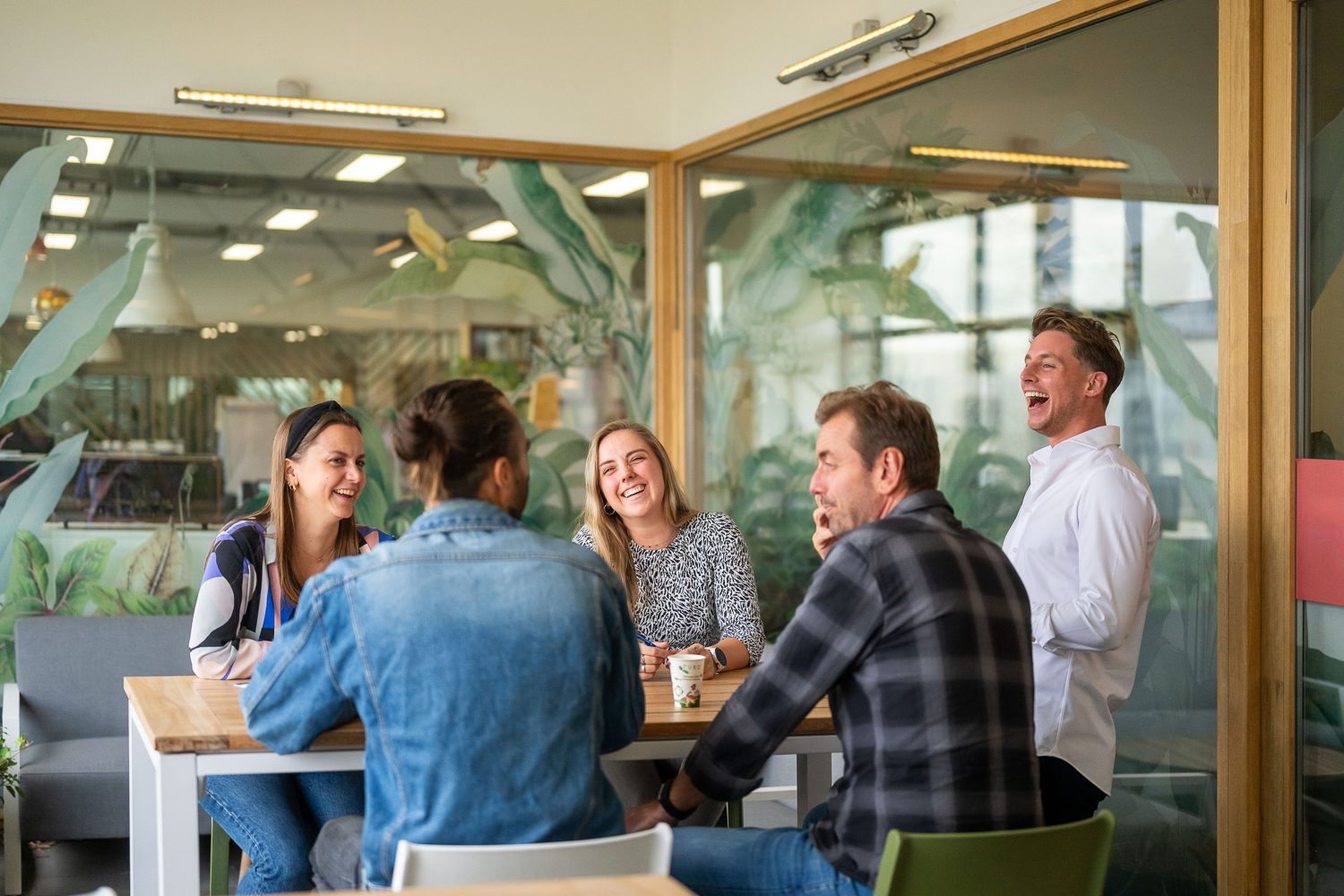 Van diversiteit naar inclusiviteit: een essentiële stap voor elke werkvloer
